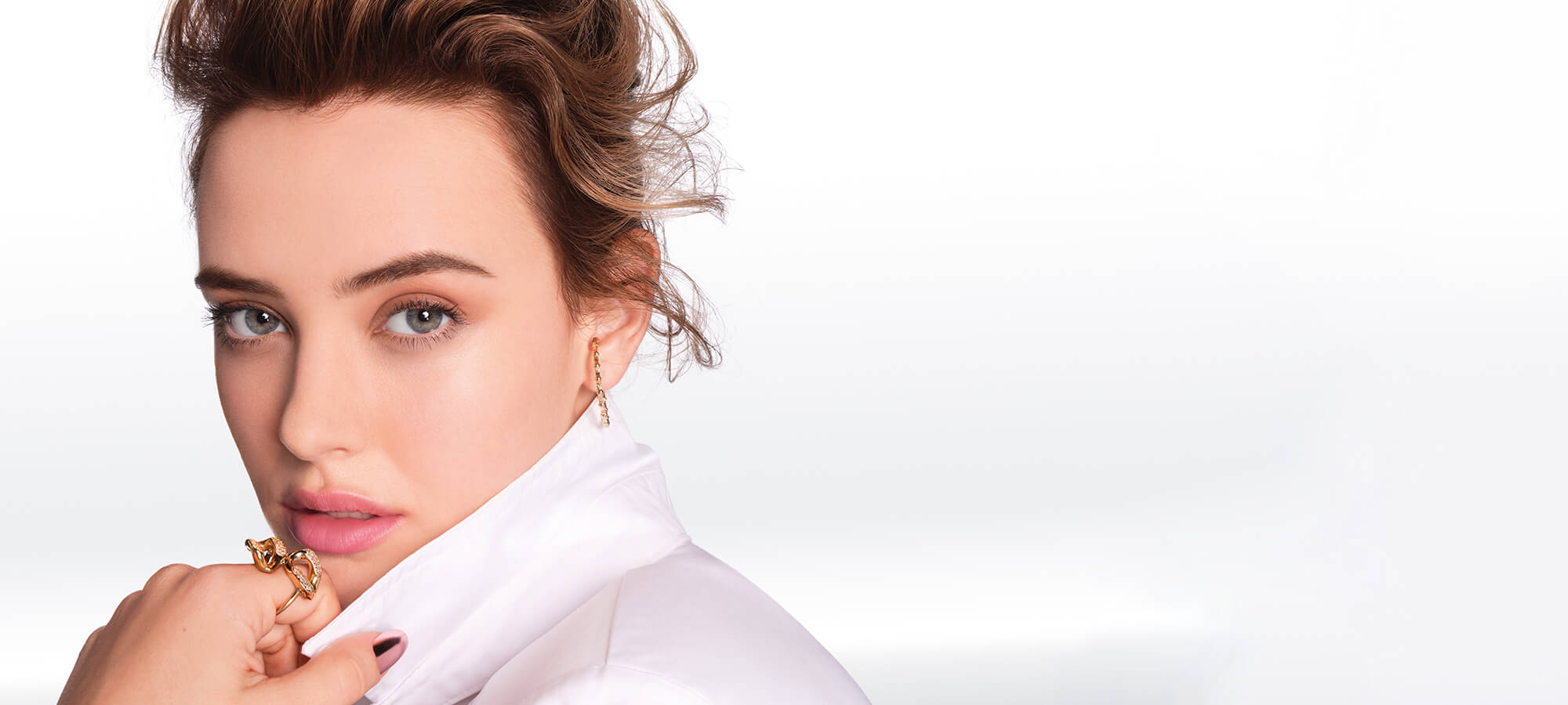 รองพื้นเนื้อแมท อินฟอลลิเบิล แมท คัฟเวอร์ สูตรใหม่ทนถึง 32H